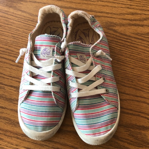 Roxy | Shoes | Girls Roxy Tennis Shoes | Poshmark